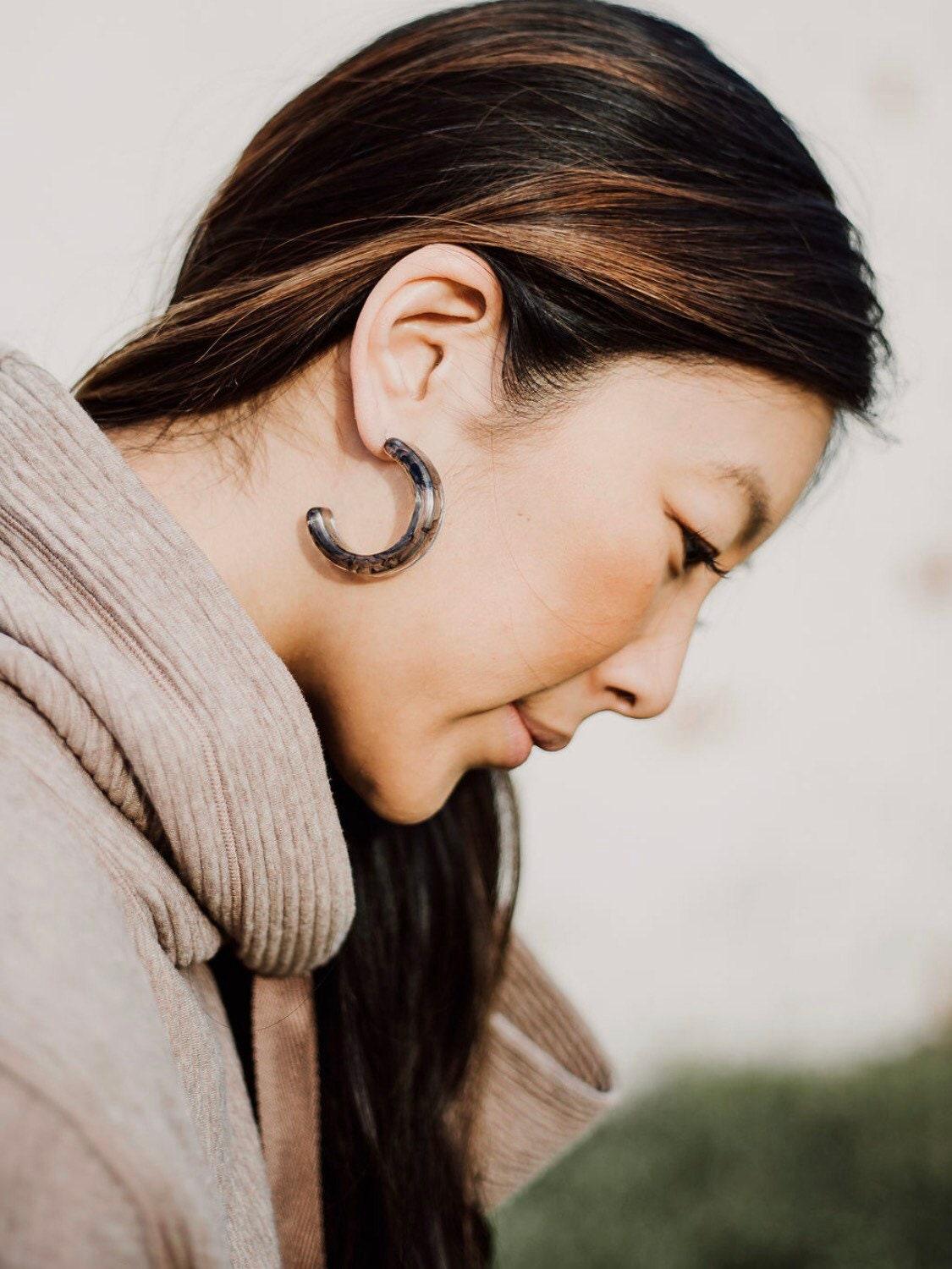 OC Haley Hoops in Carbonized Marble – Cooper Lucy